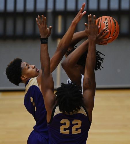 Denton hangs with No. 6 St. Mark’s before falling short in second half ...