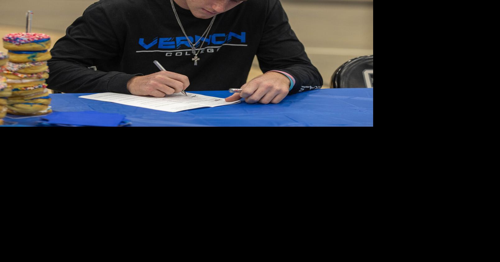 Guyer has 12 seniors ink to play college sports on National Signing Day ...