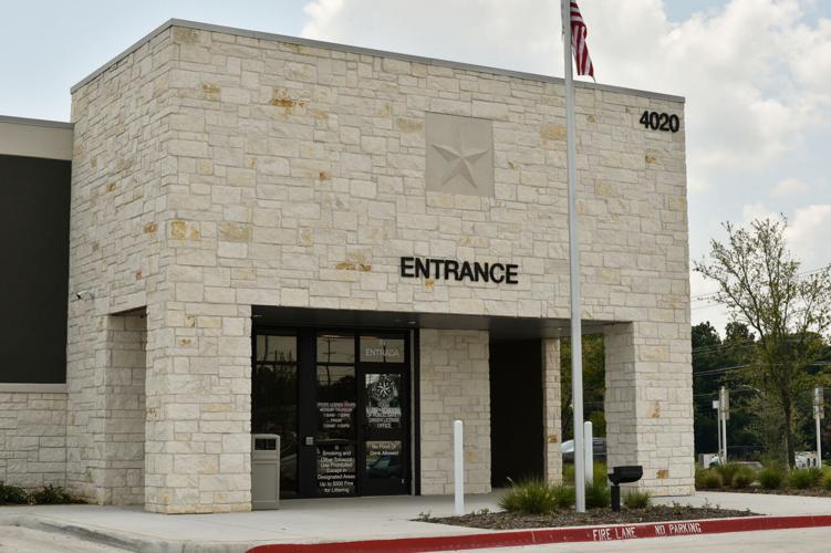 Experiences mixed at new DPS office amid high demand, nearby ...