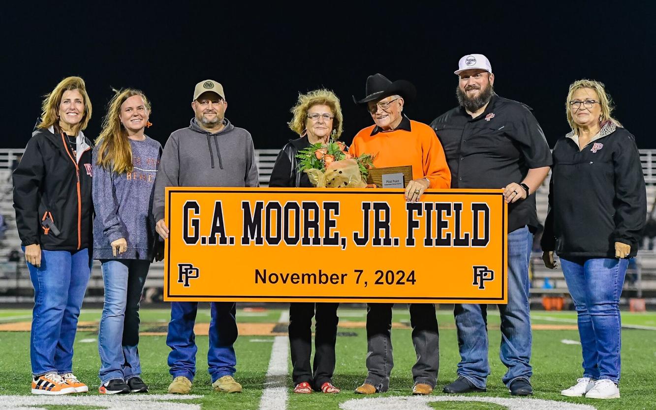 Legendary football coach G.A. Moore Jr., who led Pilot Point to two ...