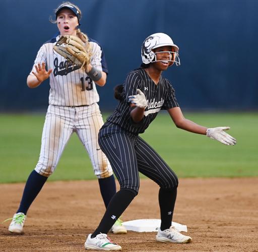 Offensive onslaught leads No. 3 Guyer softball team to Game 1 win over ...