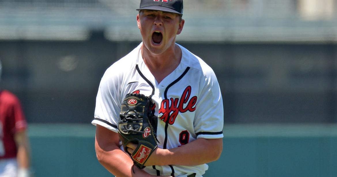 Baseball: Ricker leads No. 1 Argyle into one-game playoff against Iowa ...