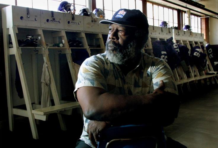 Abner Haynes, Leon King broke Texas’ college football color barrier ...