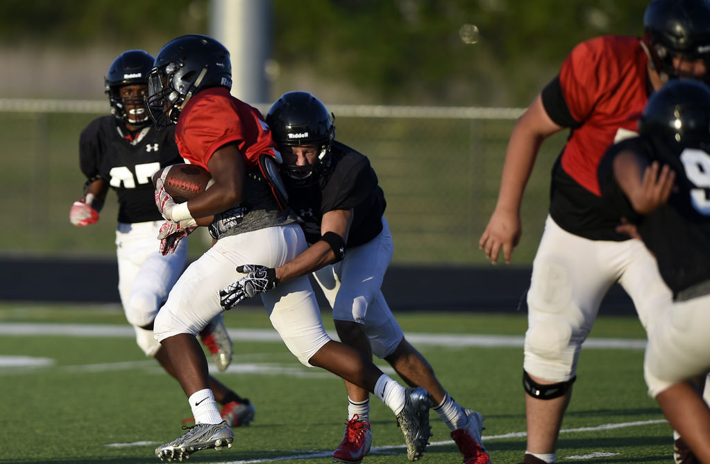 Football: Braswell puts up plenty of points in spring game | Sports ...