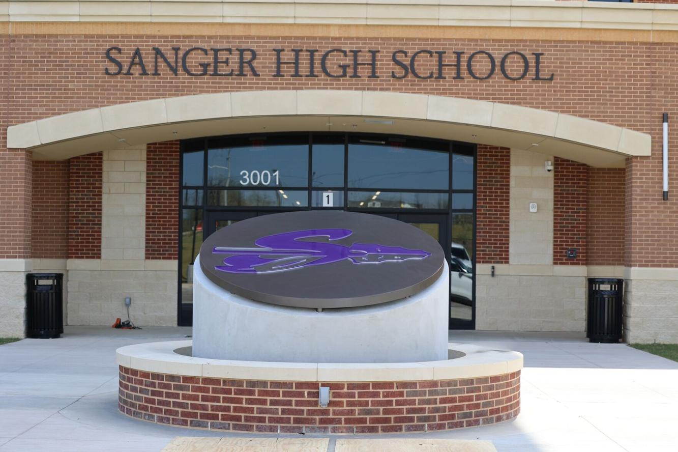 Support grows for Sanger families after crash leaves 2 student-athletes ...