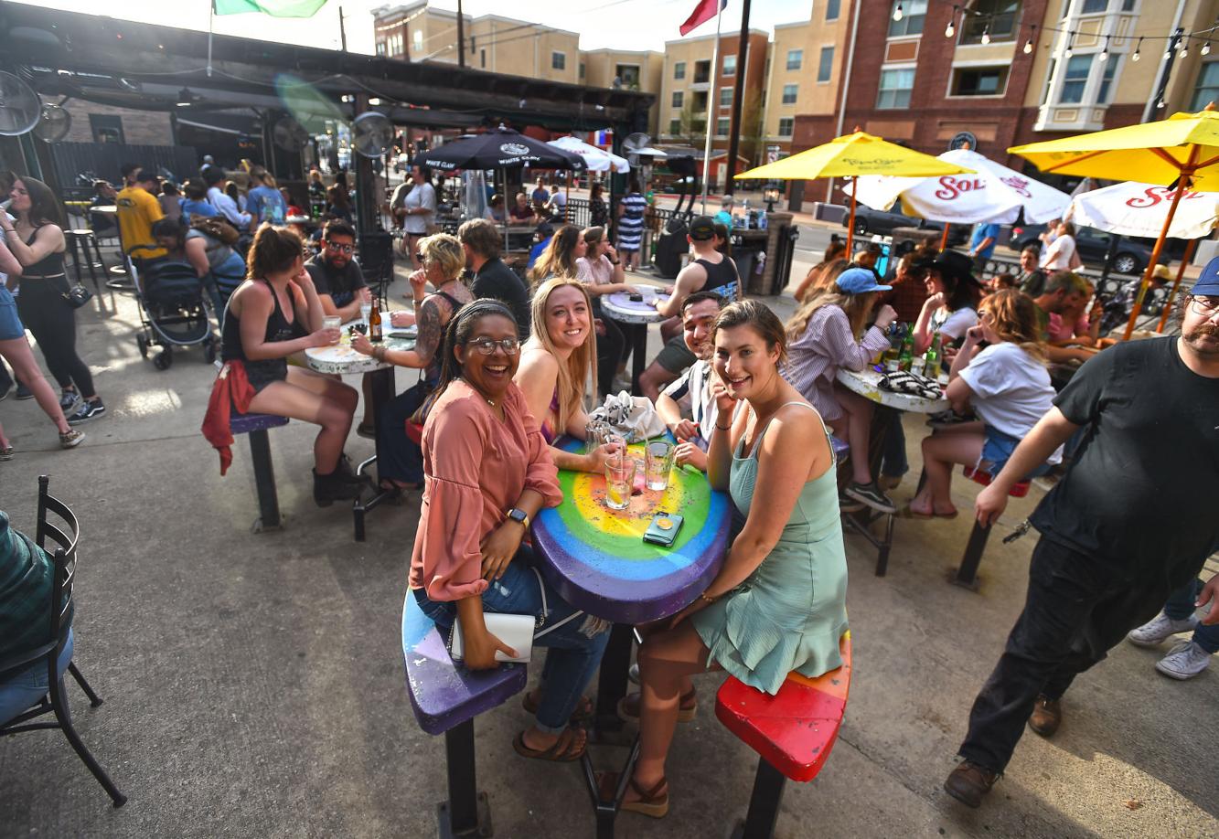 The Denton college student’s guide to Fry Street: Sips, sweets and ...