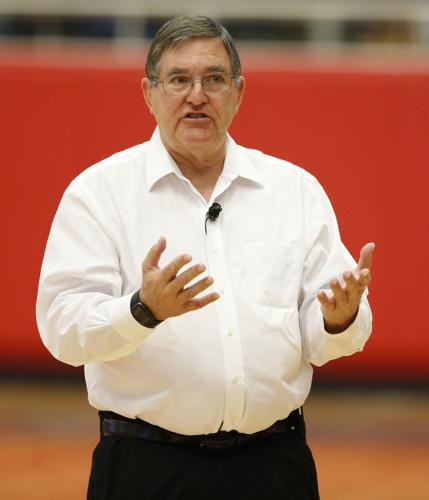 Burgess visits child detention facility | News | dentonrc.com