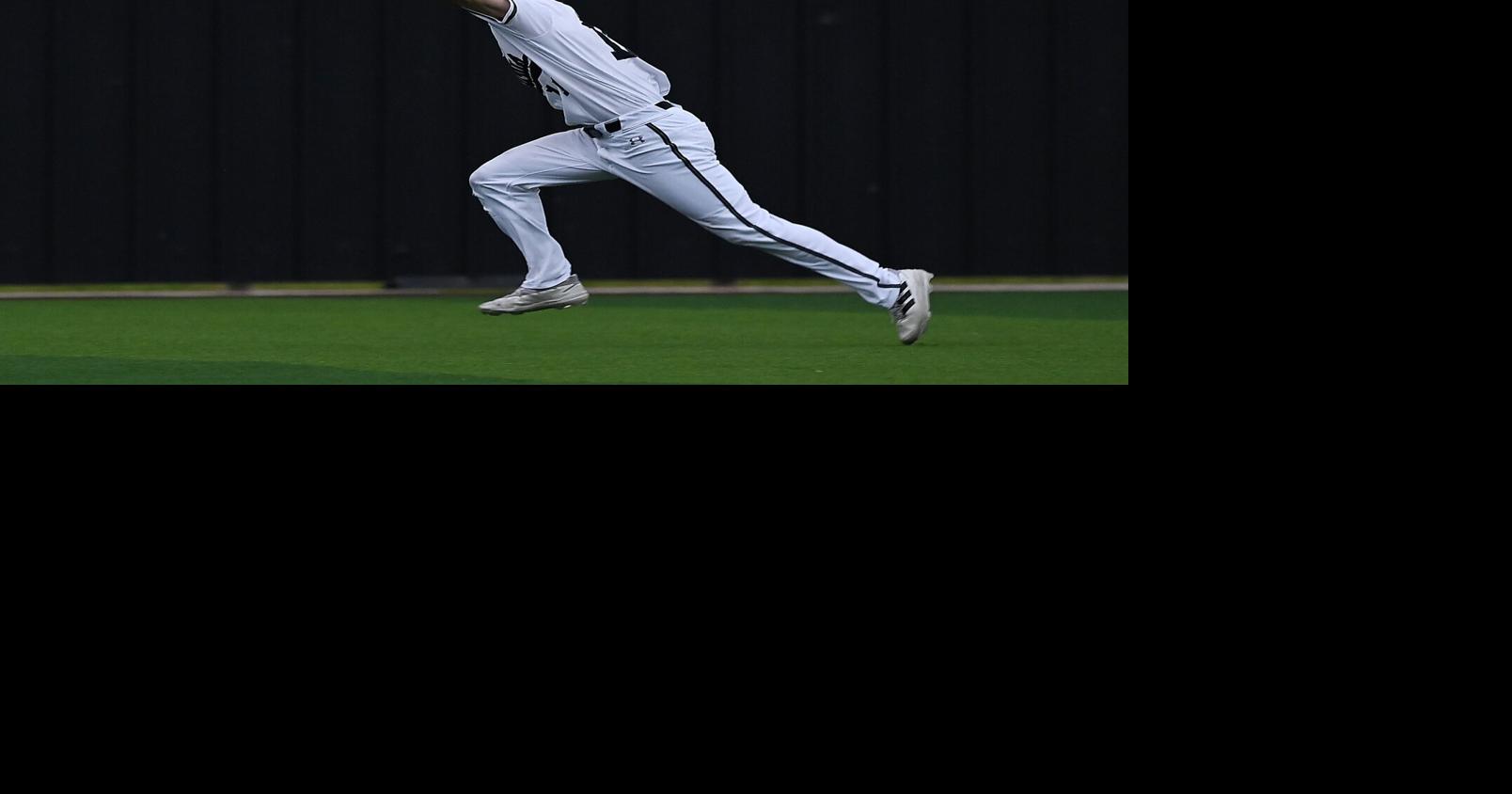 Missed opportunities cost Guyer in Game 1 loss to Dallas Jesuit | Guyer ...