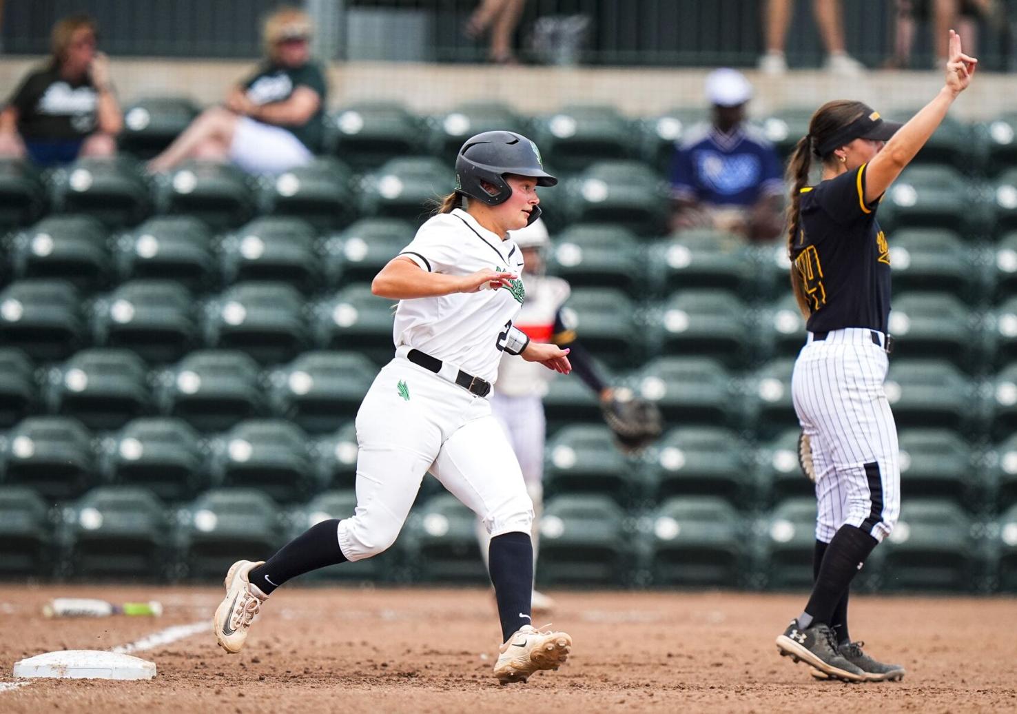 UNT softball team emerges from slump with dominant win in AAC tourney ...