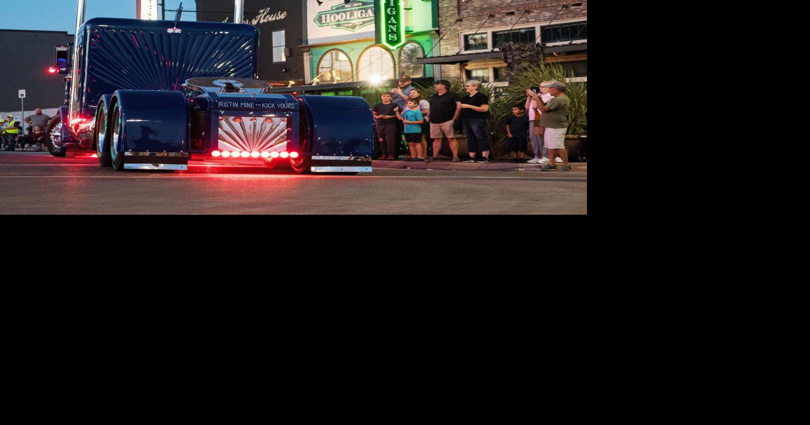 Photos: Decked-out big rigs in Peterbilt’s Pride and Class Truck Parade ...