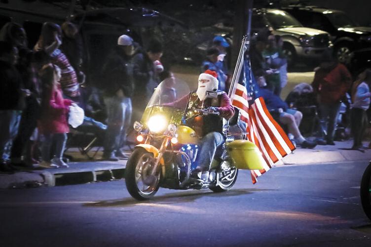 PHOTO GALLERY: Annual Derby Christmas parade | Featured | derbyinformer.com
