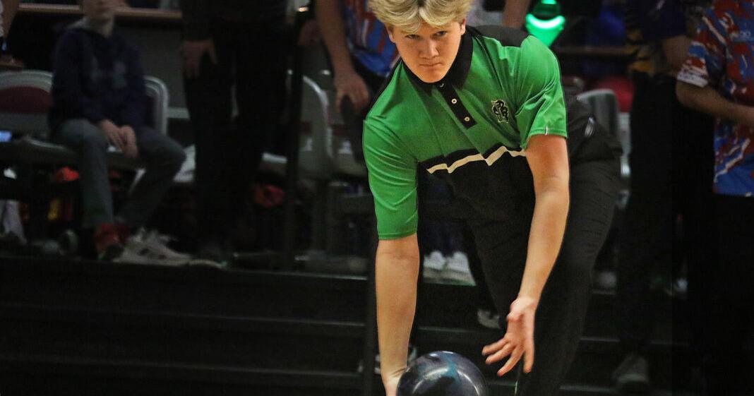 Boys bowling takes runner-up at state | Derby Sports | derbyinformer.com