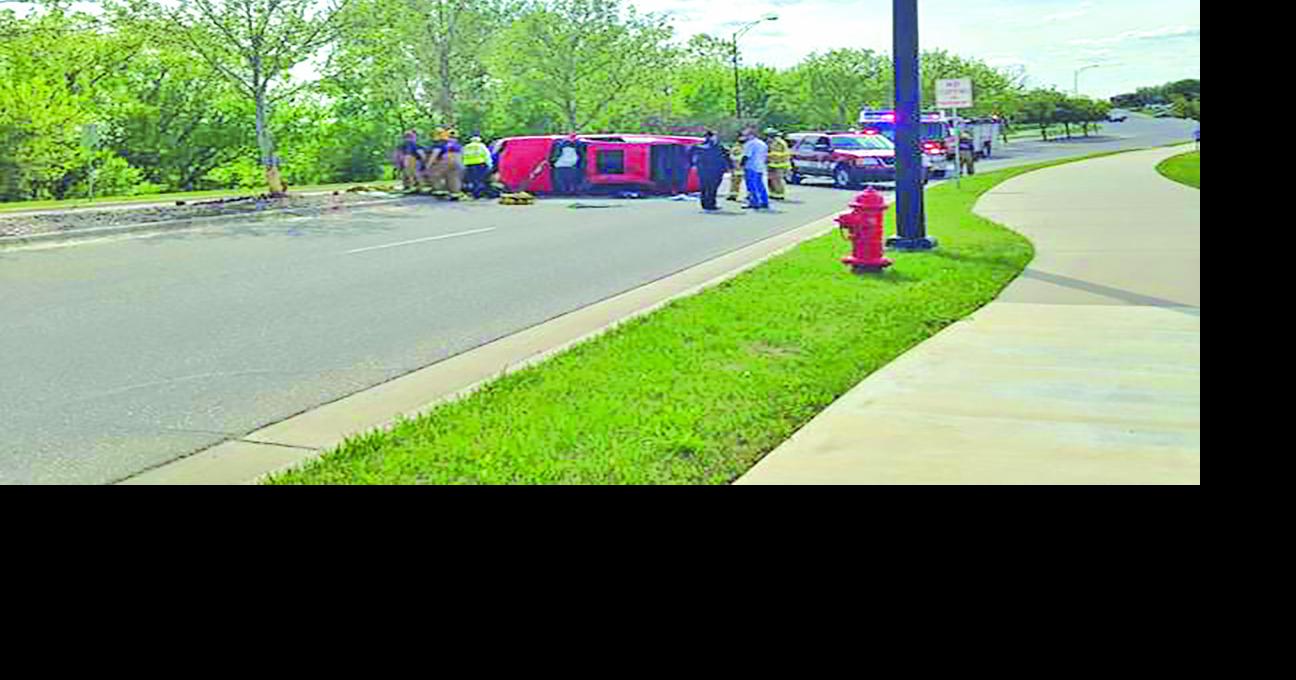 Derby students hospitalized after single-car accident | | derbyinformer.com