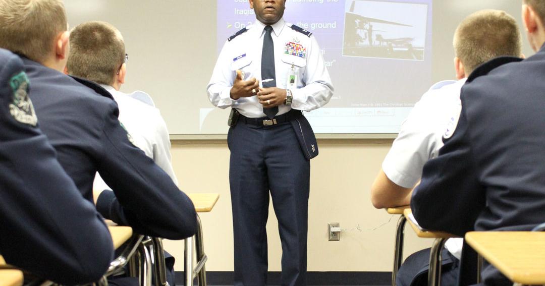 JROTC instructor recognized as tops in nine-state region | Derby News ...