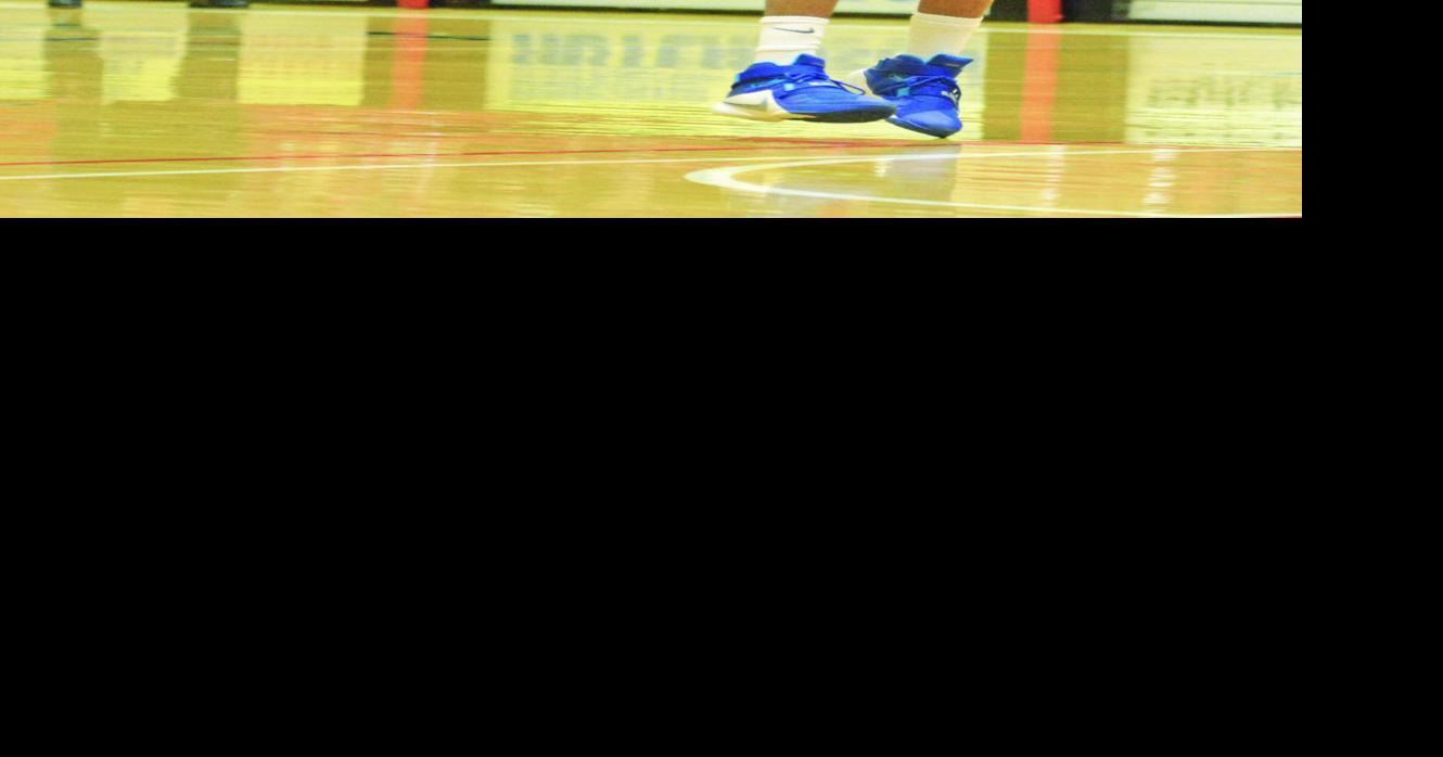 Derby grad overcomes injury in freshman season at Hutch | Sports ...