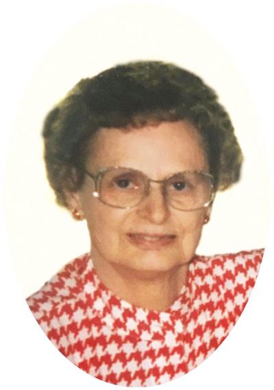 Elsie D. Loewen | Obituaries | derbyinformer.com
