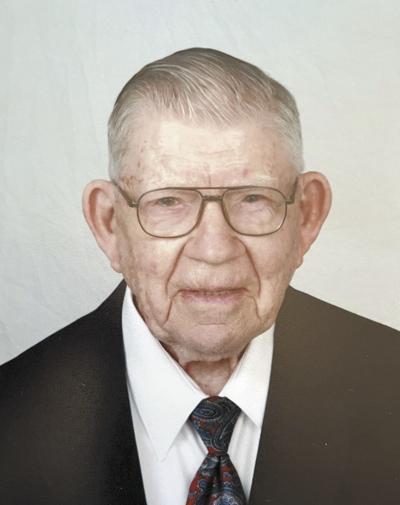 Menno J. Loewen | Obituaries | derbyinformer.com
