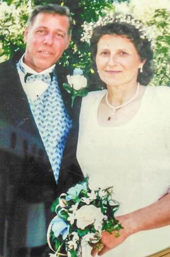 Mayfields celebrate 25th anniversary | Family News | dewittobserver.com