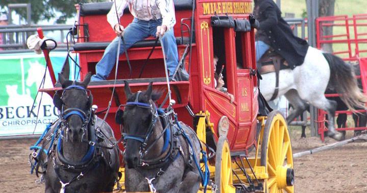 Rodeo rides again | Local News | dewittobserver.com