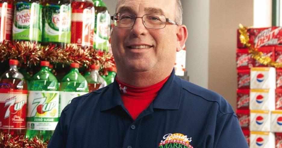 Grocery manager enjoys DeWitt | Local News | dewittobserver.com