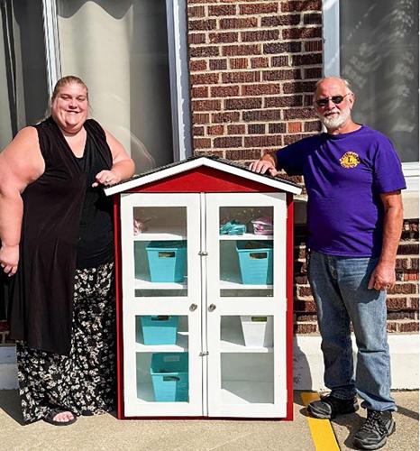 Delwood school opens Little Pantry | Local News | dewittobserver.com