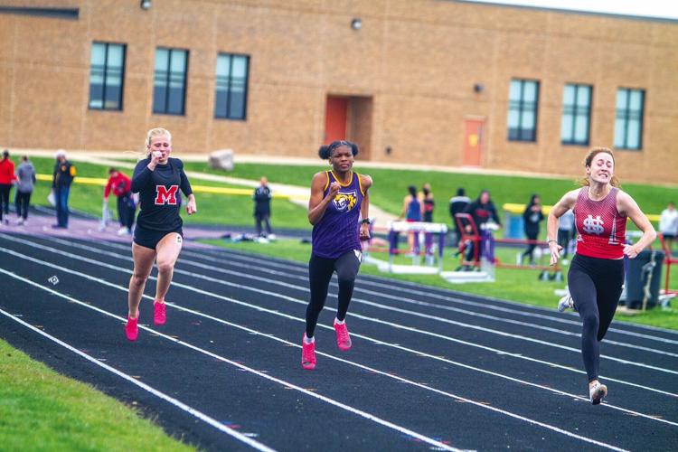 Sabers sprint to success at Pam Duncan Relays | Sports | dewittobserver.com
