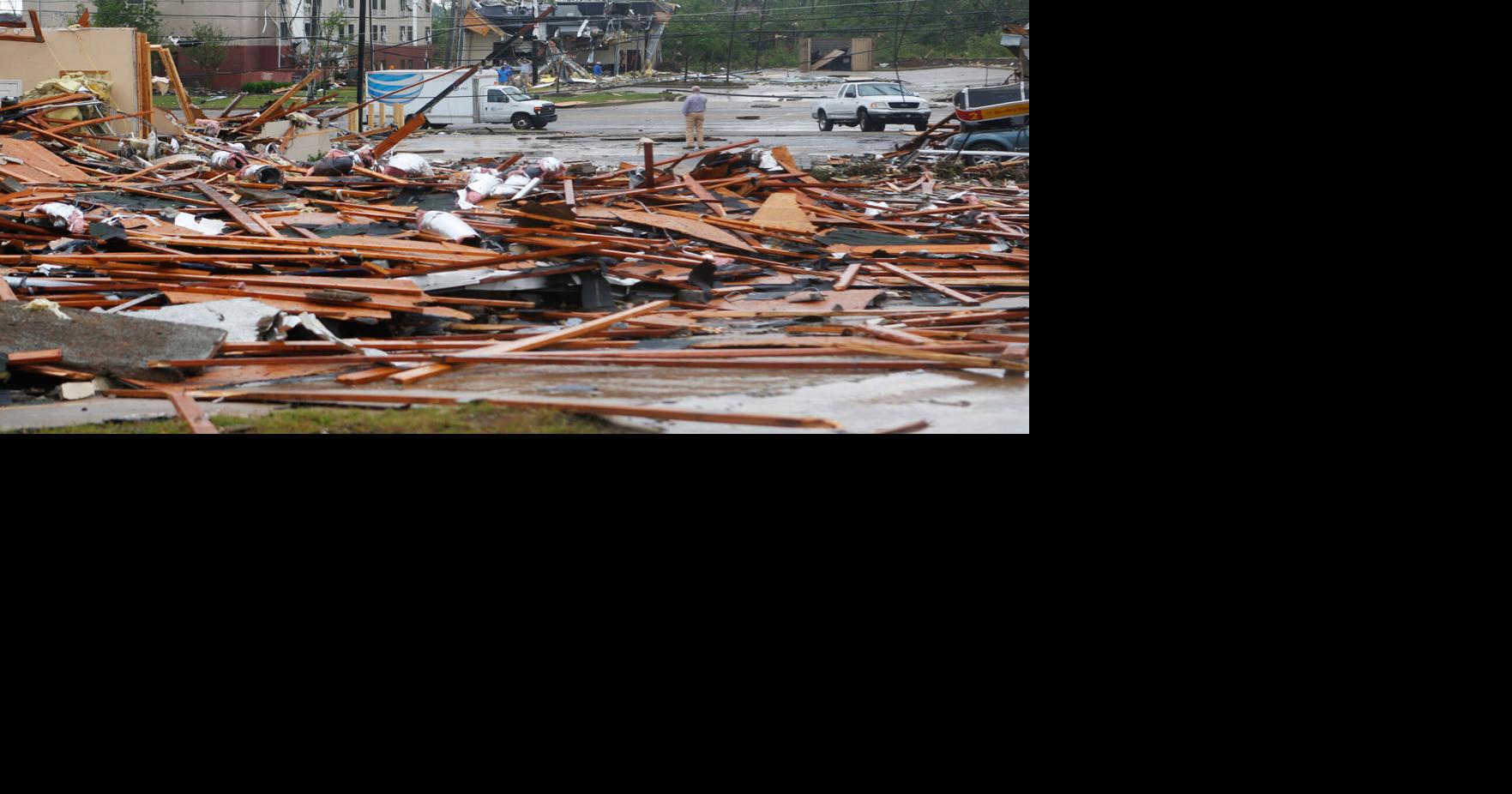 04281437 Tornado | | djournal.com