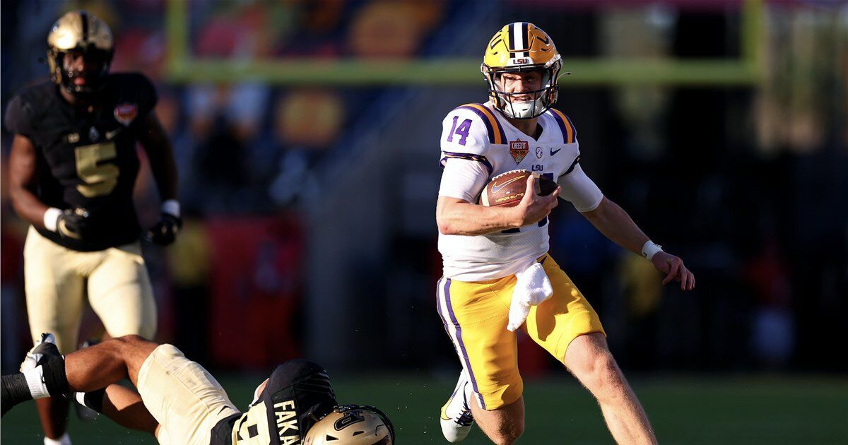 Former LSU quarterback Walker Howard commits to Ole Miss | Ole Miss ...