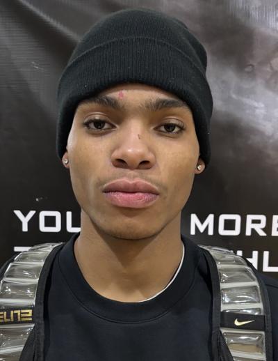 Falcons crack Bulldogs' zone in blowout win | High school Sports ...