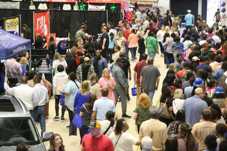 Taste of Tupelo sells out early, brings in capacity crowd | Local News ...