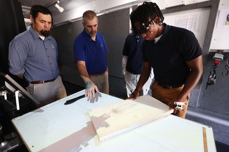 Big Ideas Mobile Learning Lab begins area high school visits ...