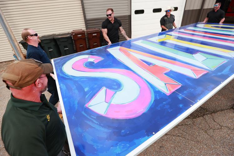 Third graders spell out art in downtown Saltillo | Local News ...