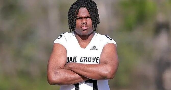 Four-star defensive lineman Andrew Maddox commits to Ole Miss | Ole ...