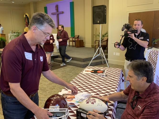 Leach talks quarterbacks, meets with fans during Tupelo Road Dawgs Tour ...