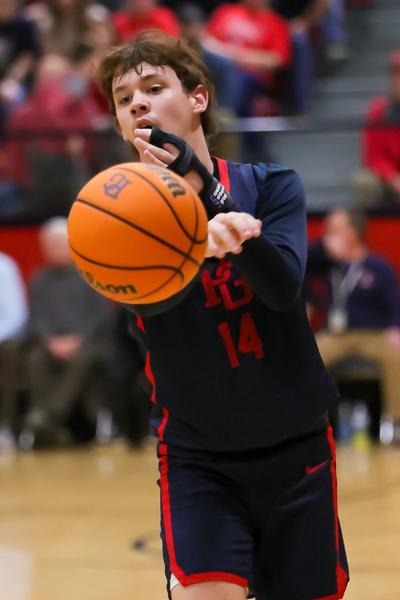 Hudson nails game-winning 3-pointer to help Panthers slip past Calhoun ...