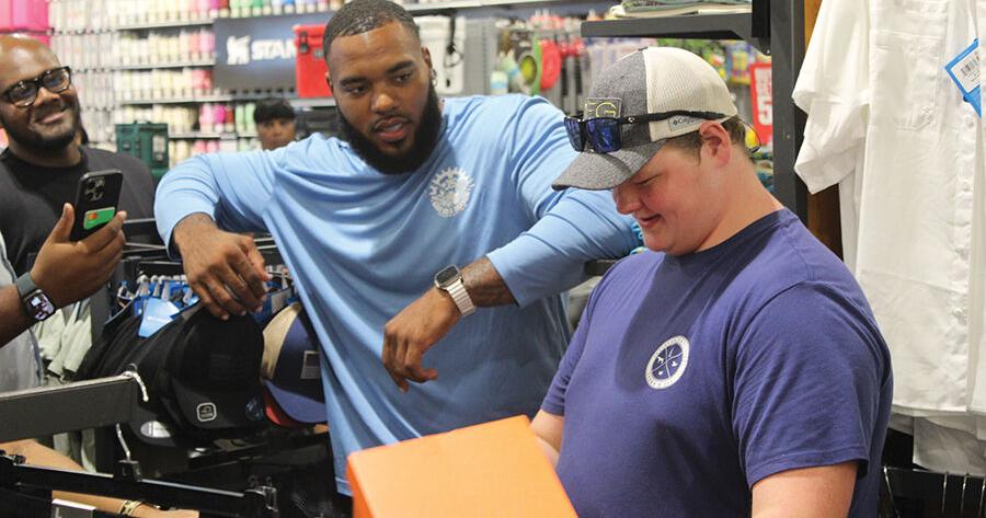 New shoes, new opportunities: Titans star Simmons sponsors youth ...