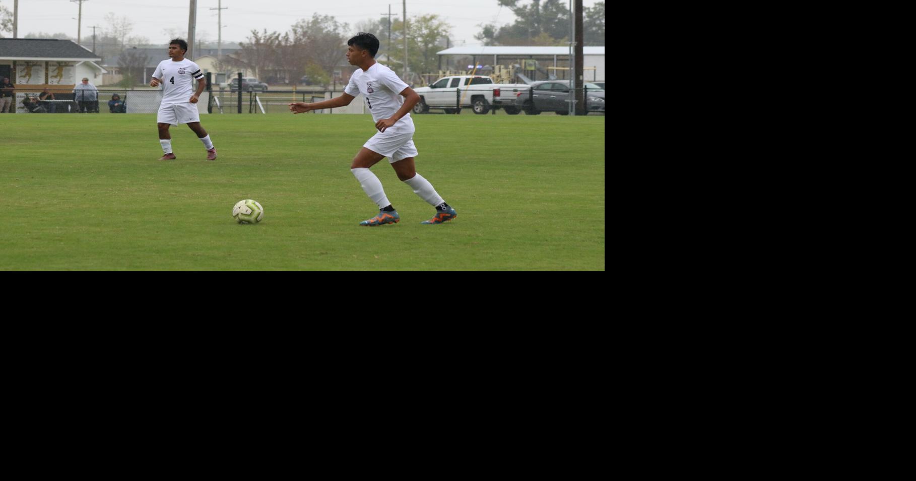 Bulldogs utilize quick scoring, suffocating defense to shutout Panthers ...