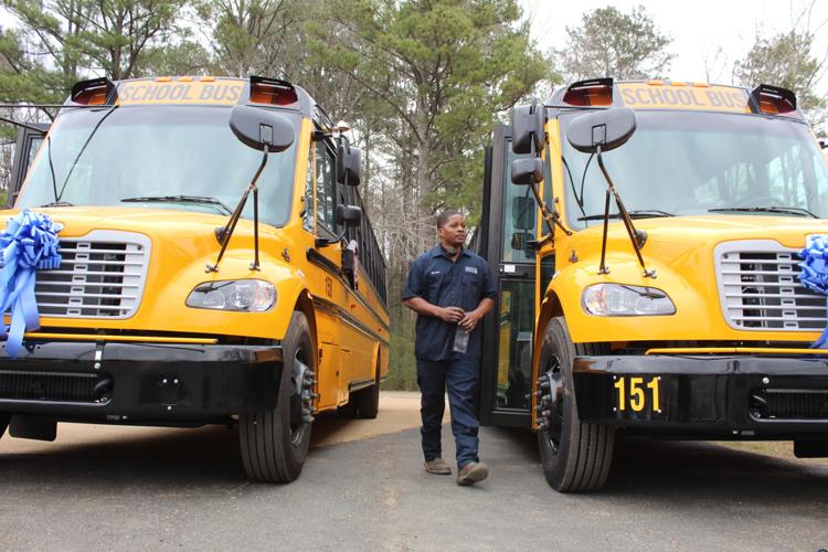 Aberdeen School District dedicates 4 electric school buses | News ...