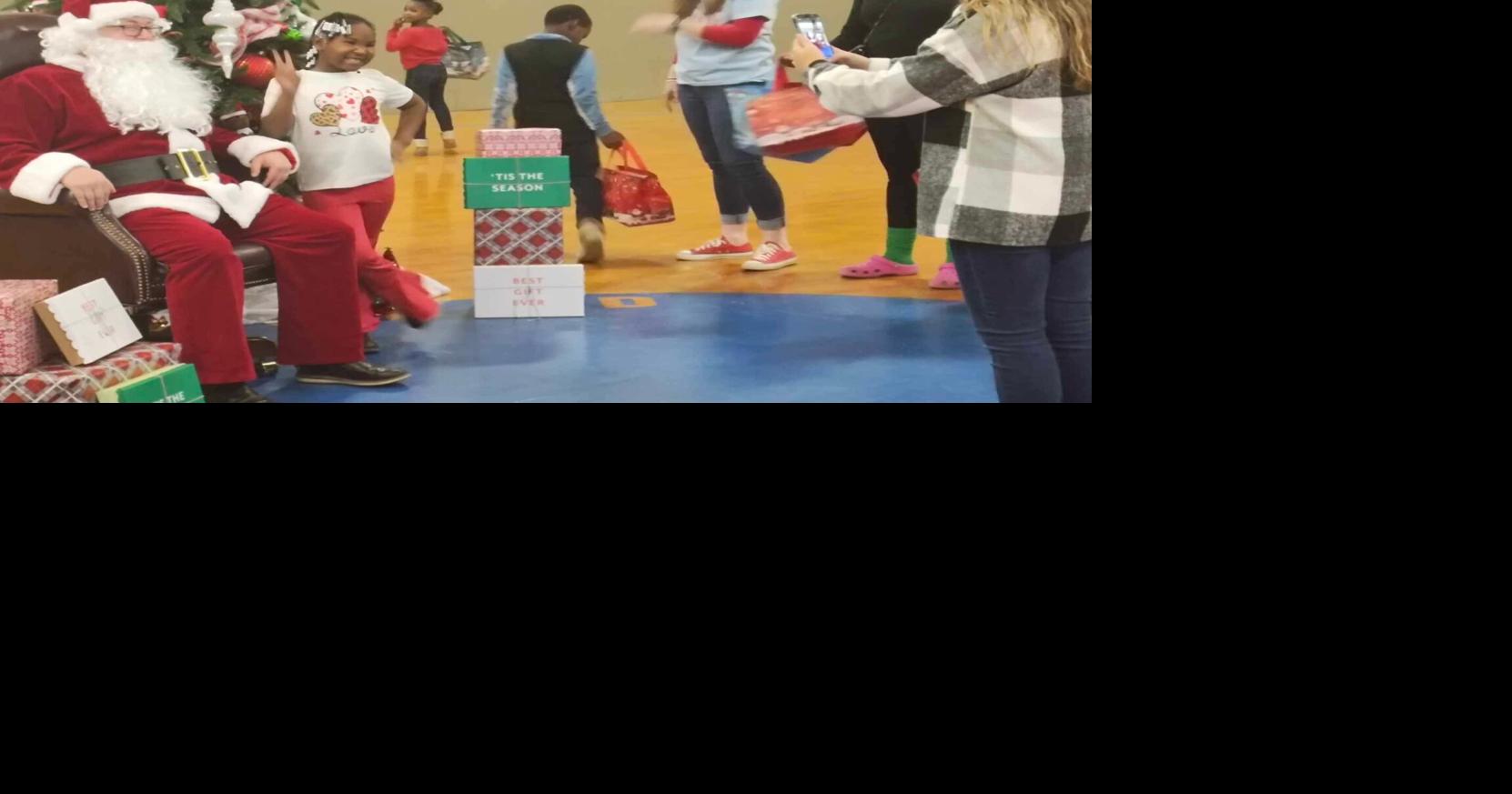 Ashland High’s CCR class, student council help spread Christmas cheer ...