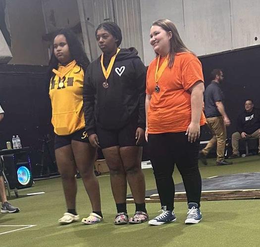 Multiple county lifters advance to North half meet | Sports | djournal.com