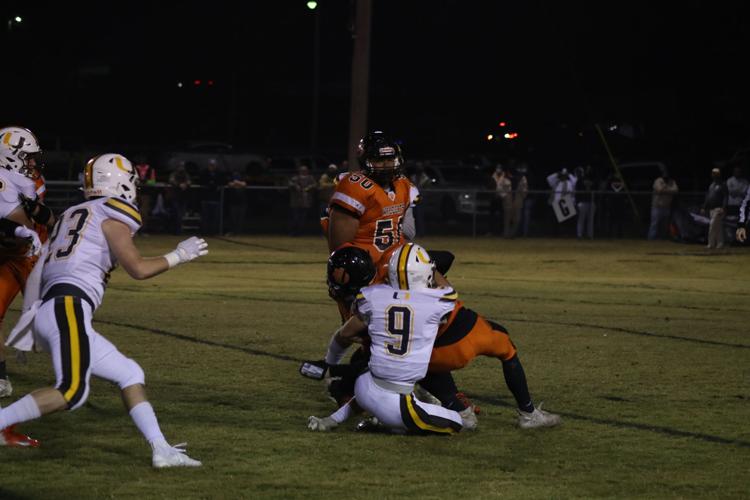 Calhoun City slips past Urchins with late score | New Albany Gazette ...