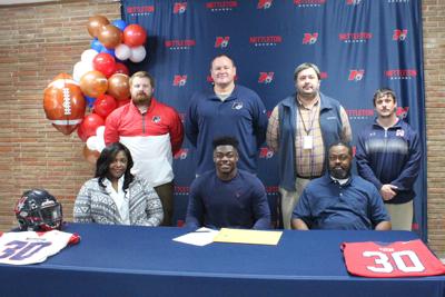 Nettleton’s Patterson signs with ICC football | Sports | djournal.com