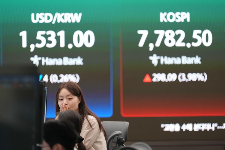Wall Street drops as AI stocks slide sharply again | Nation & World ...