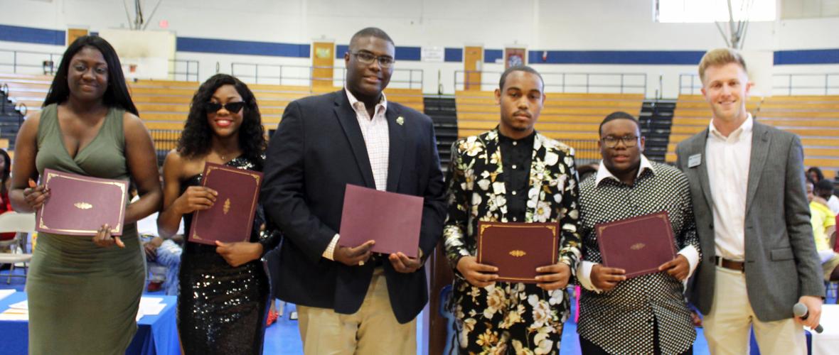 Aberdeen Awards Day | | djournal.com