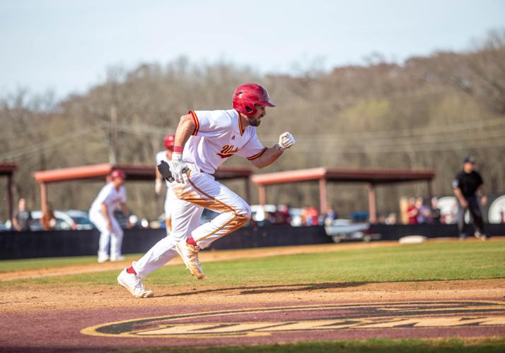 Henry's speed still effective at ULM | College Sports | djournal.com