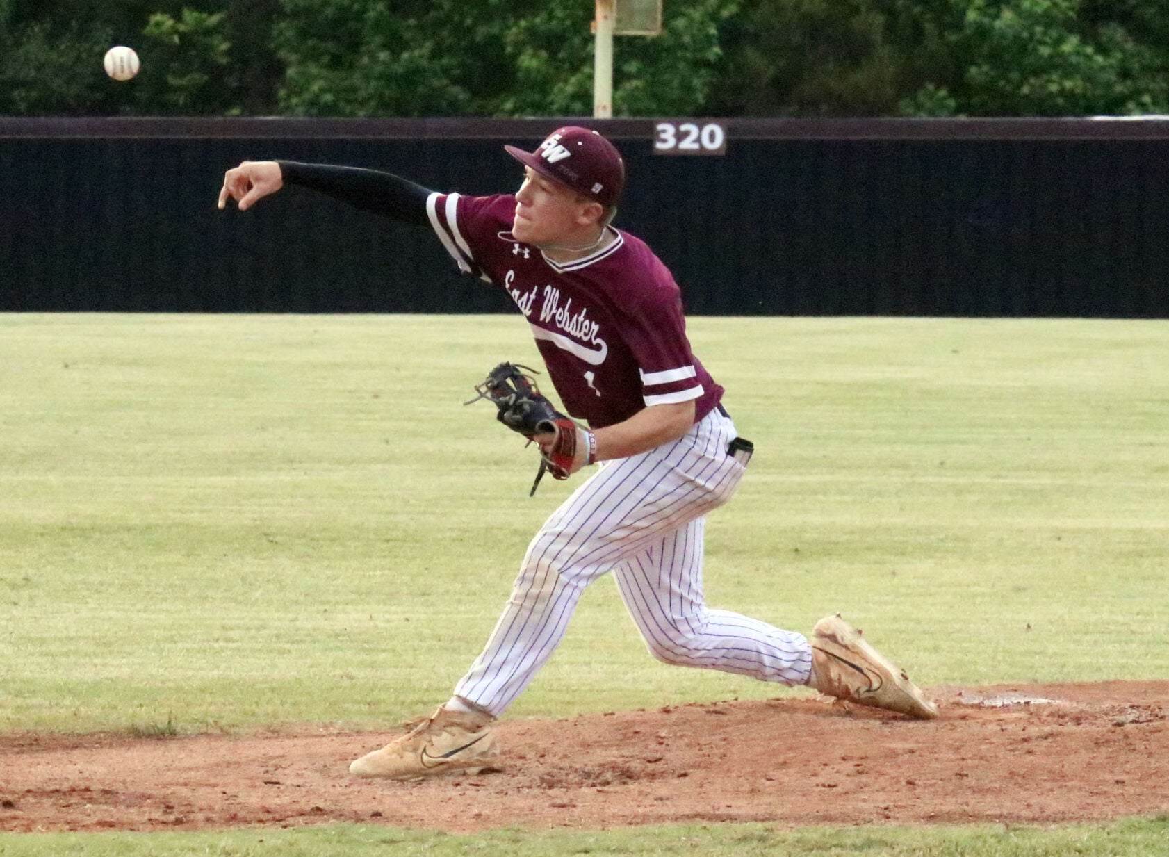 Wolverines complete North half sweep over Lions | High school Sports ...