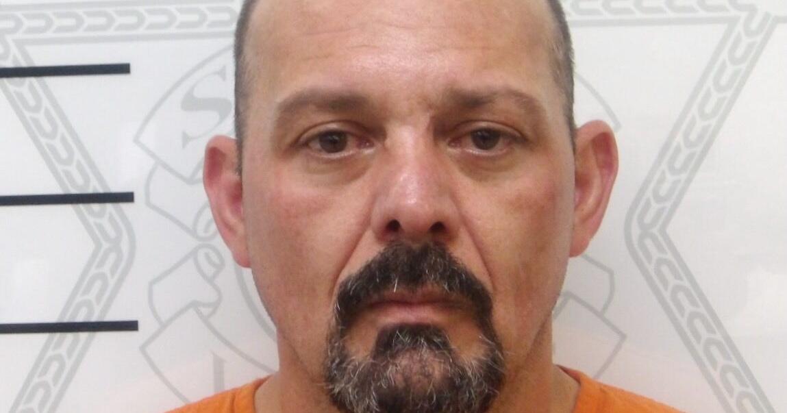 Boyfriend to plead to federal bomb charge | Crime & Law Enforcement ...