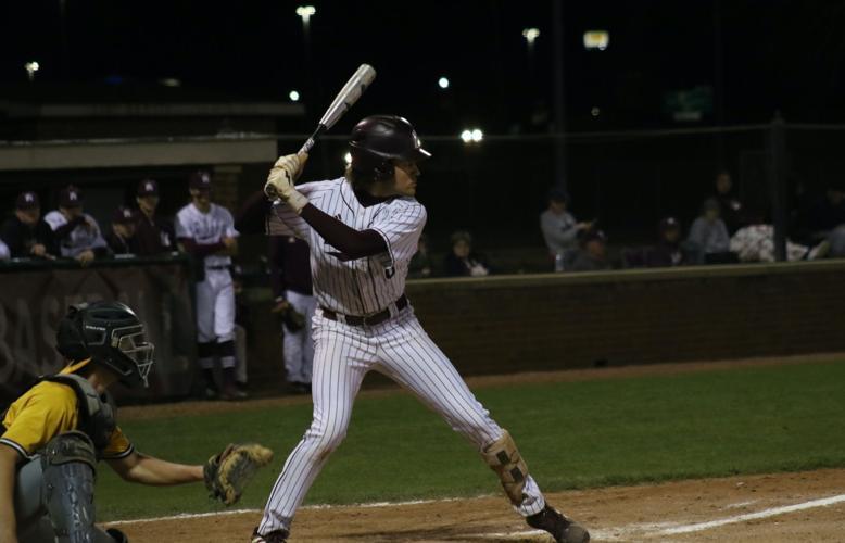 Bulldogs stymied by Davis' mound performance | New Albany Sports ...