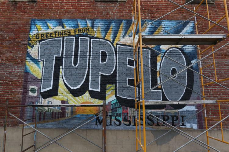 Postcard from Tupelo: Mother-daughter artists paint downtown mural ...