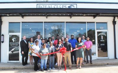 Royal Clips Barber Shop holds ribbon-cutting | New Albany Gazette ...
